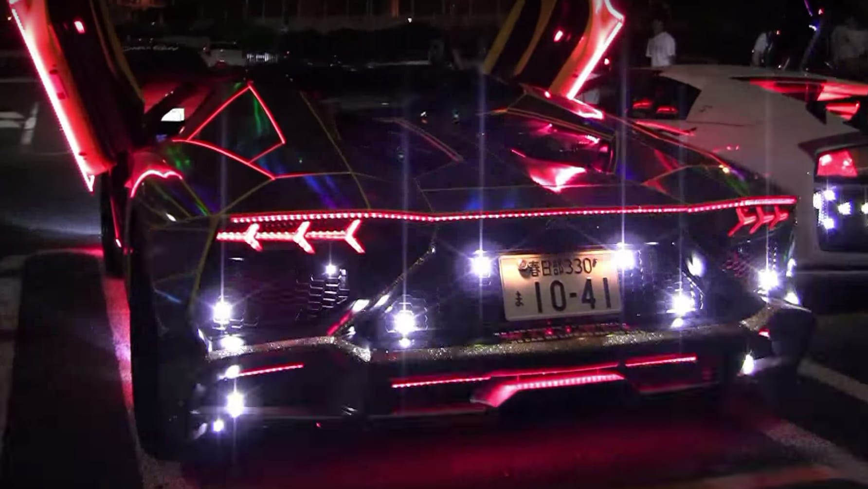 Video: this Japanese Lambo Aventador is an assault on the eyeballs ...