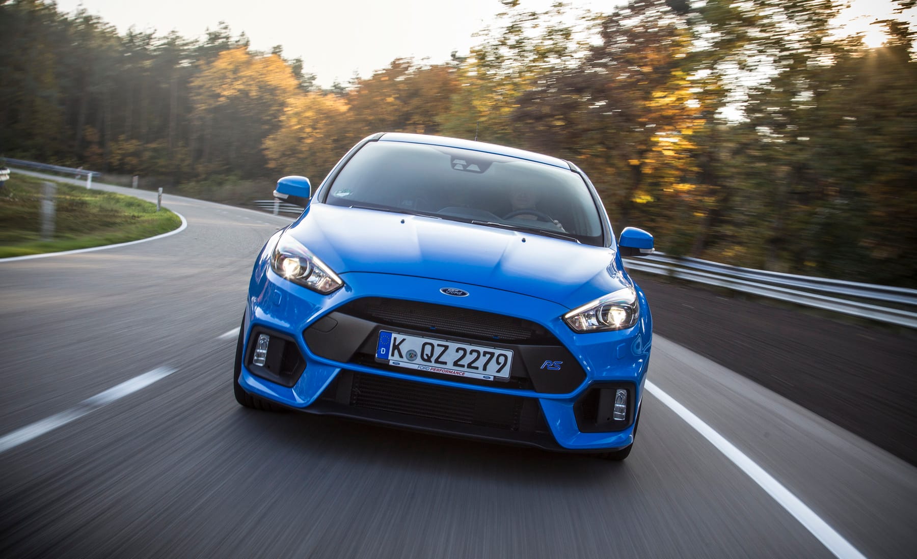 We rode shotgun in the new 345bhp Ford Focus RS. Yes, it drifts | Top Gear