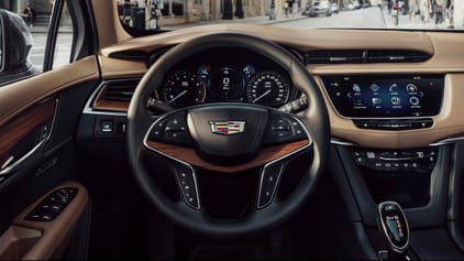 This is Cadillac's new BMW X5-fighting XT5 | Top Gear