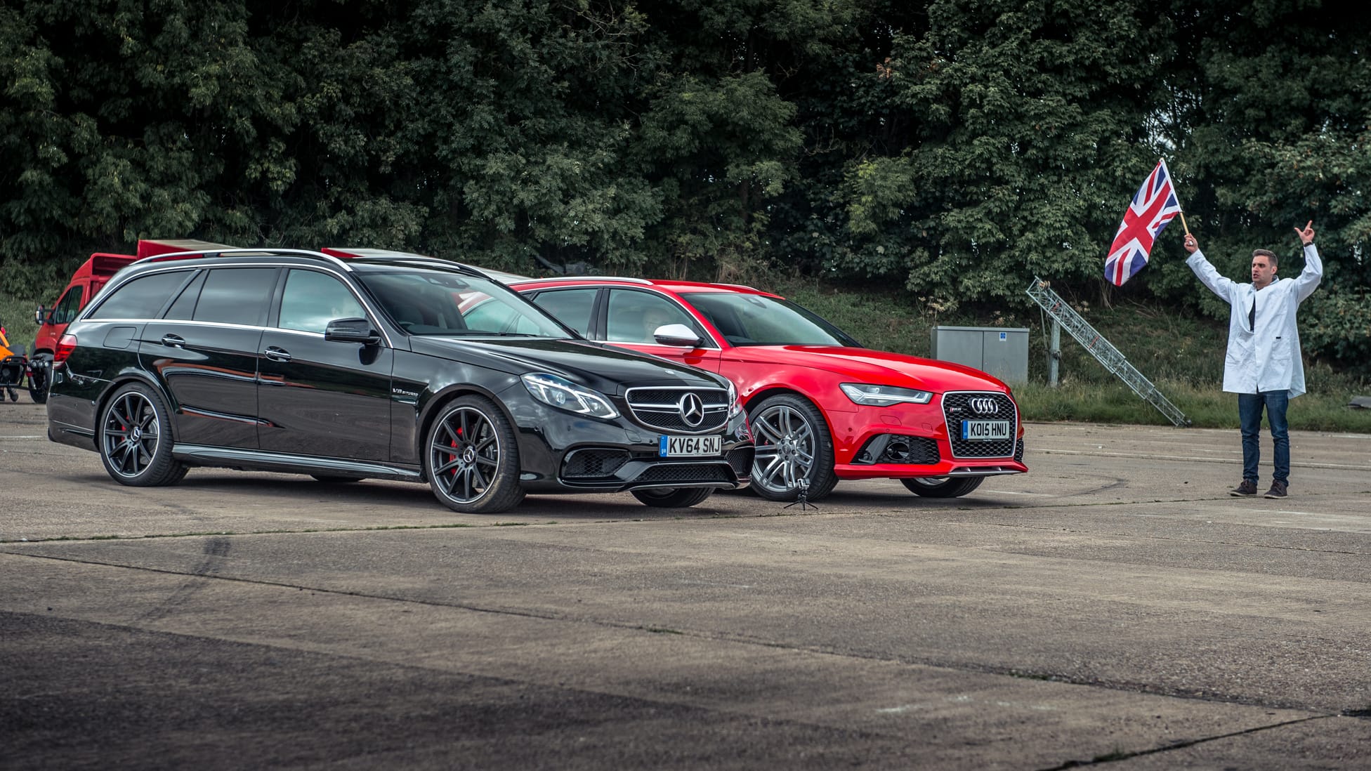 Top Gear drag races #4: Audi RS6 vs Merc-AMG E63 S | Top Gear