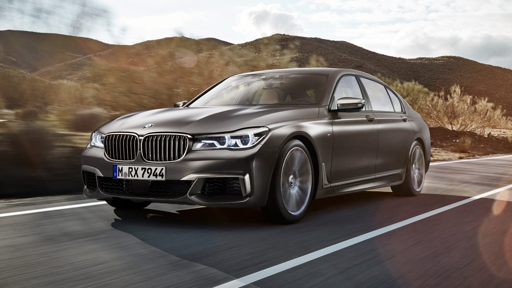This is BMW's new 600bhp M760Li XDrive | Top Gear