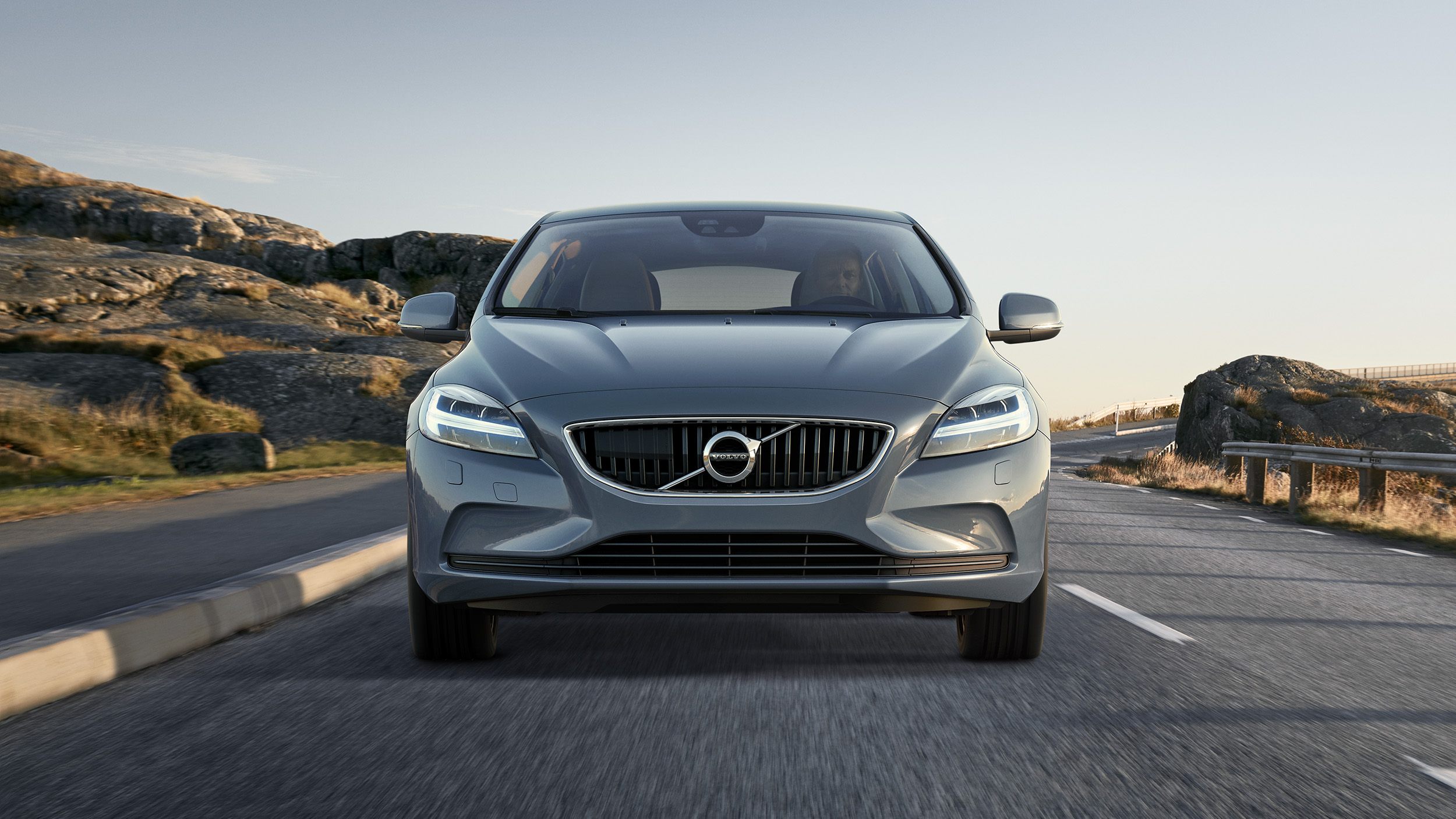 The Volvo V40, now with added Thor | Top Gear