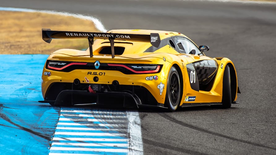 Wallpapers: hitting the track in the Renault R.S 01 | Top Gear