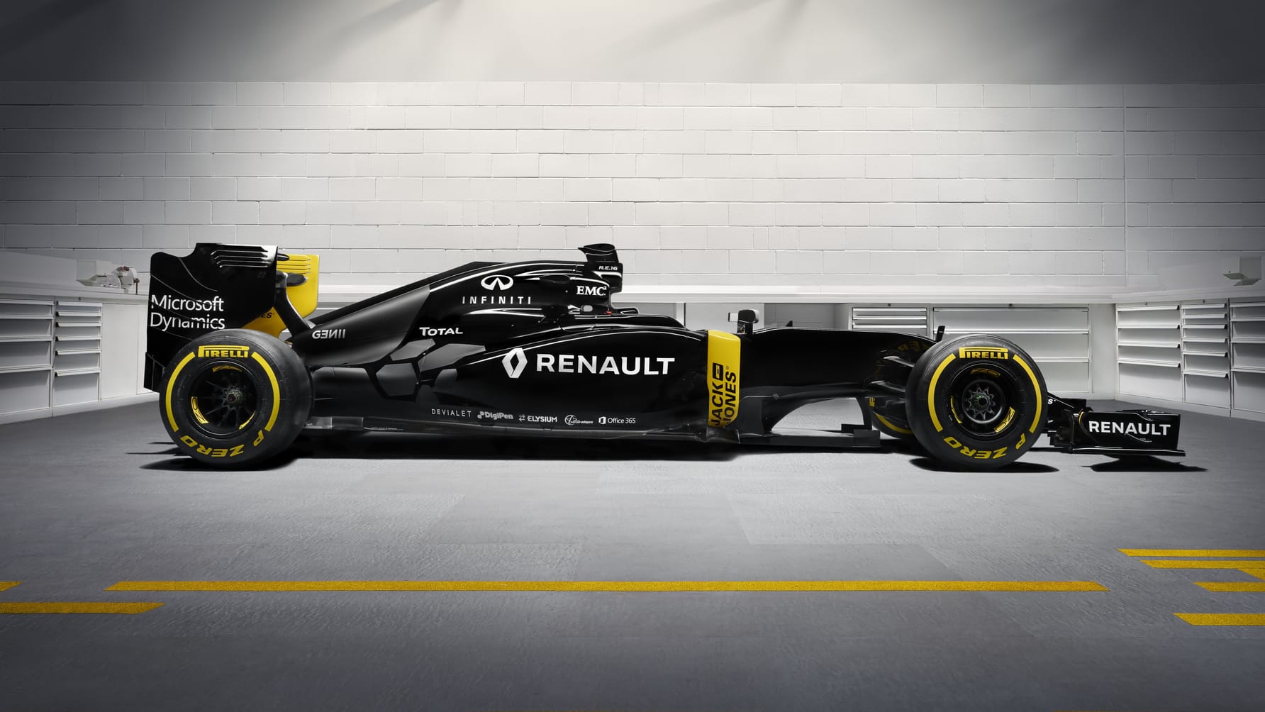 Renault first to unveil F1 car for 2016 | Top Gear