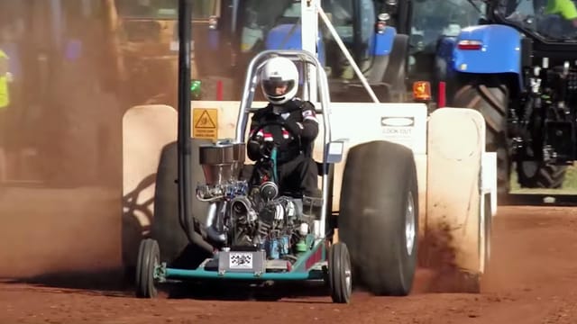 Listen to a twin-engined rotary tractor scream | Top Gear