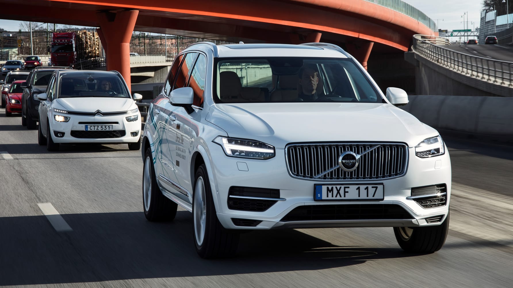 Volvo launches UK’s biggest self driving trial | Top Gear