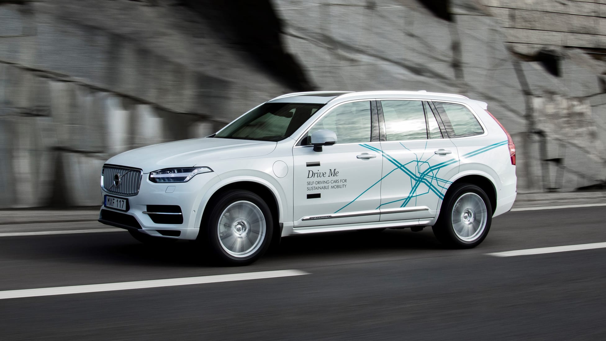 Volvo launches UK’s biggest self driving trial | Top Gear