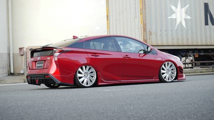 This is what a Toyota Prius lowrider looks like | Top Gear
