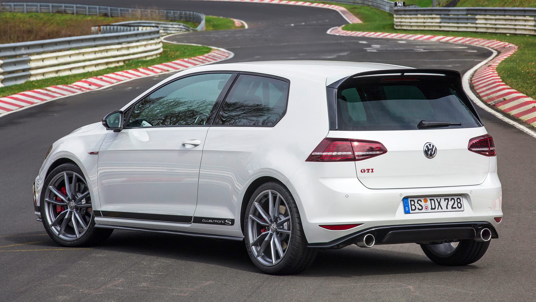 Fastest VW Golf GTI yet is also a 'Ring champion | Top Gear