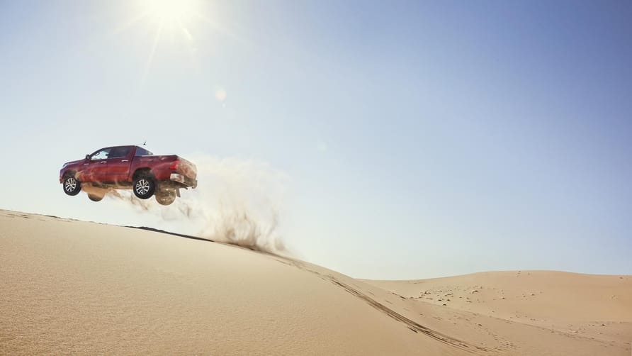 TG drives through Namibia in a Toyota Hilux... in search of a boat ...