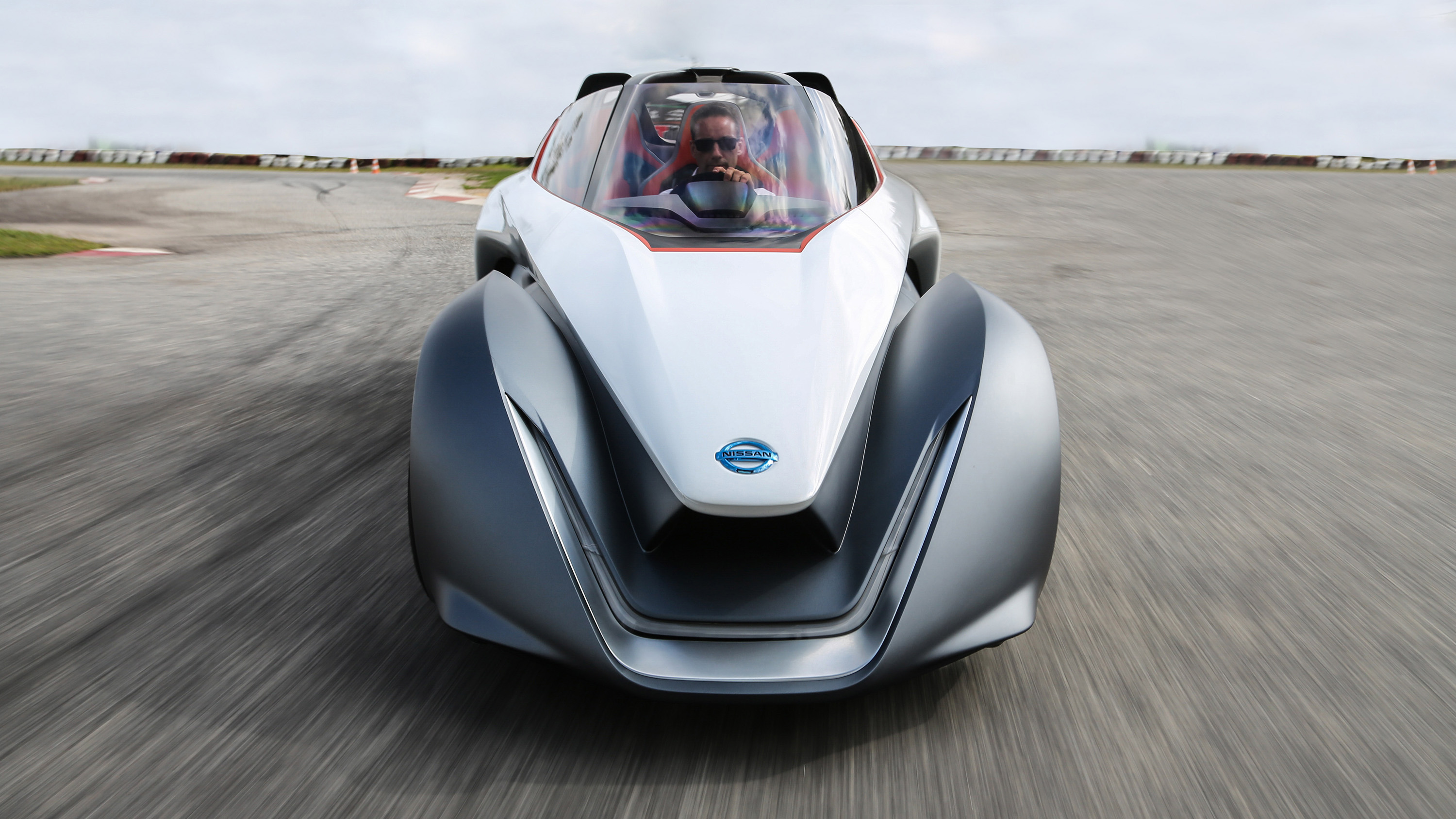 What's it like to ride in the Nissan BladeGlider? | Top Gear