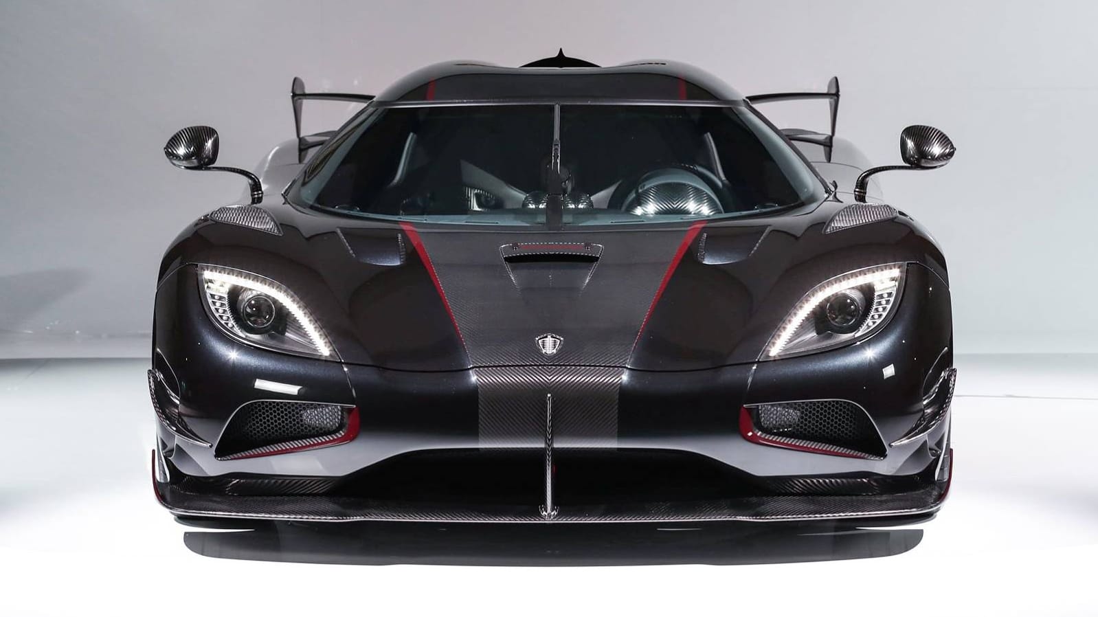 Attention Koenigsegg spotters: it's the new Agera RSR | Top Gear