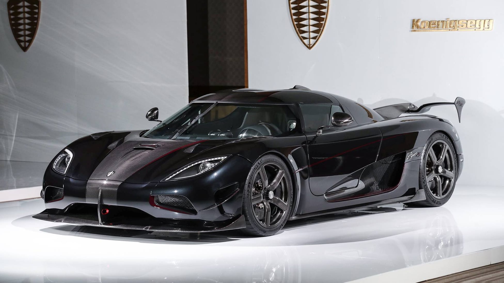 Attention Koenigsegg spotters: it's the new Agera RSR | Top Gear