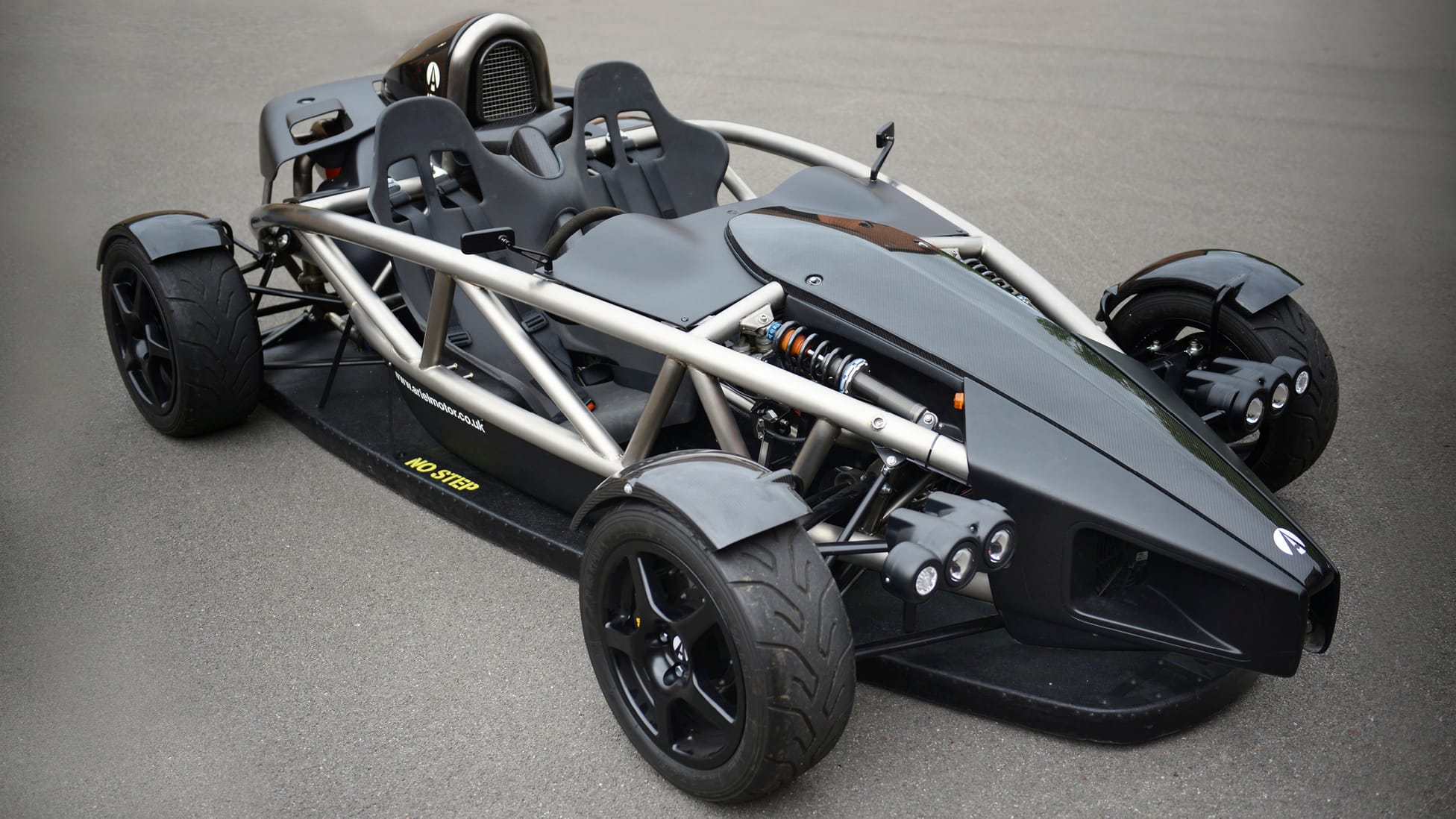 This is a ground effect Ariel Atom | Top Gear