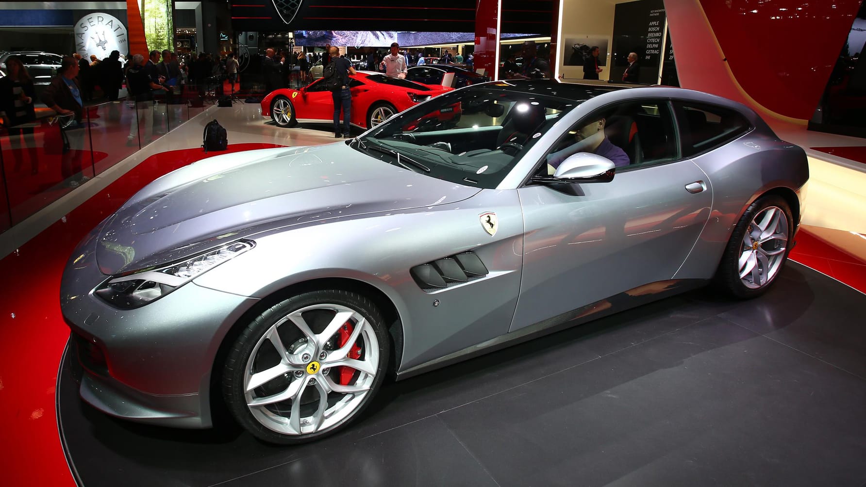 Ferrari's £200k, 600bhp GTC4Lusso T comes to Paris | Top Gear