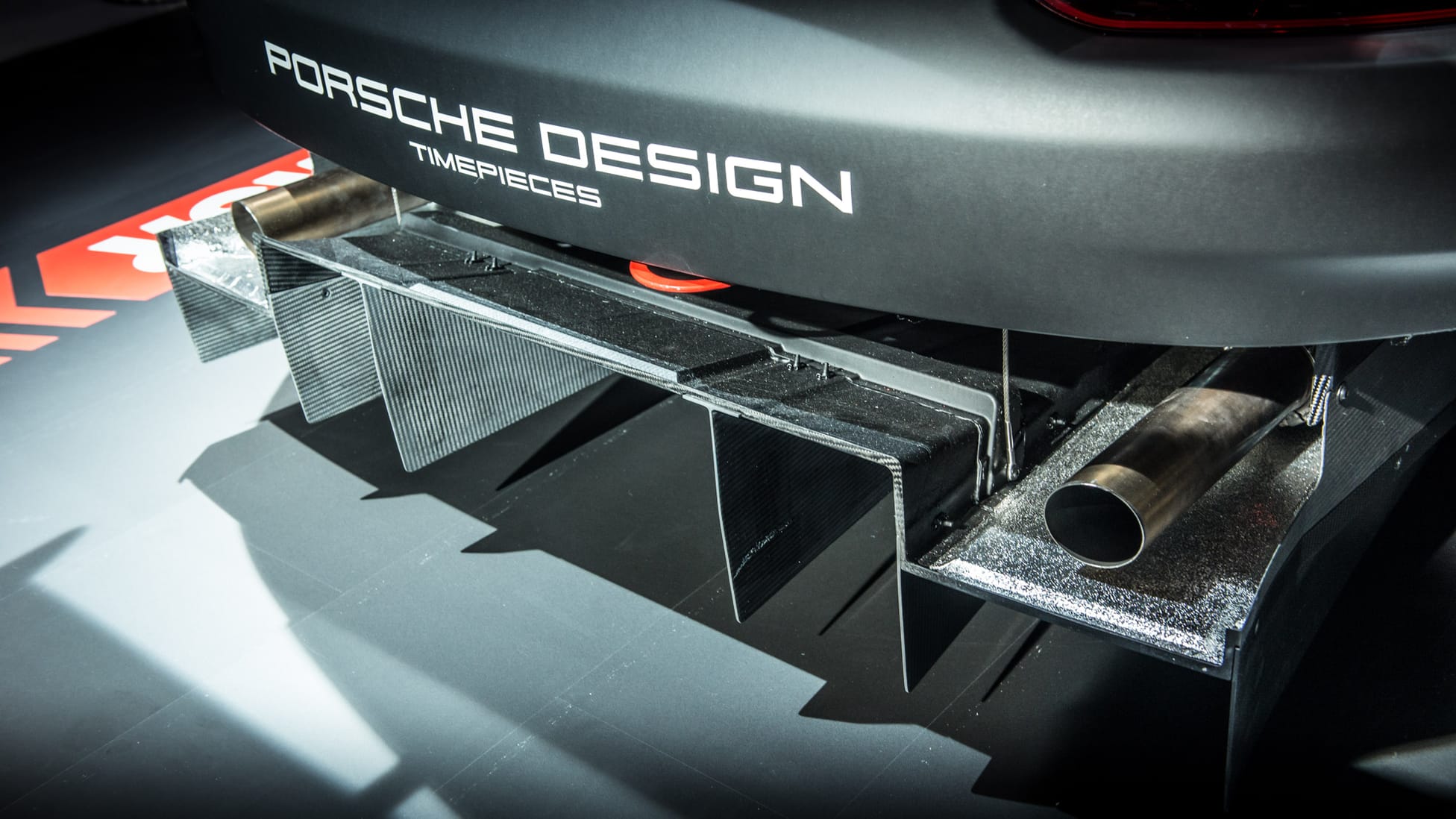 This RSR is a mid-engined Porsche 911 | Top Gear