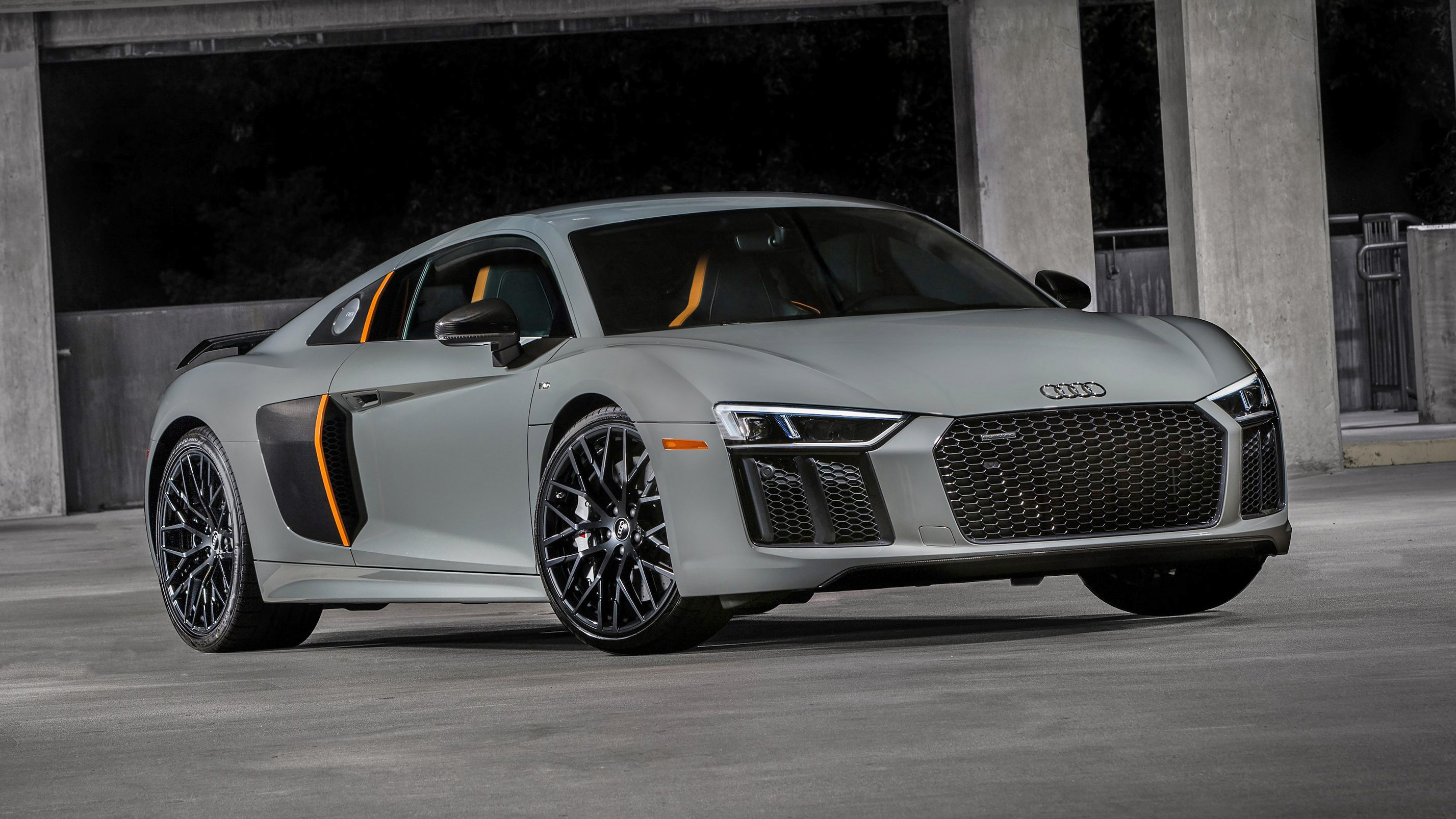 New Audi R8 V12 Plus