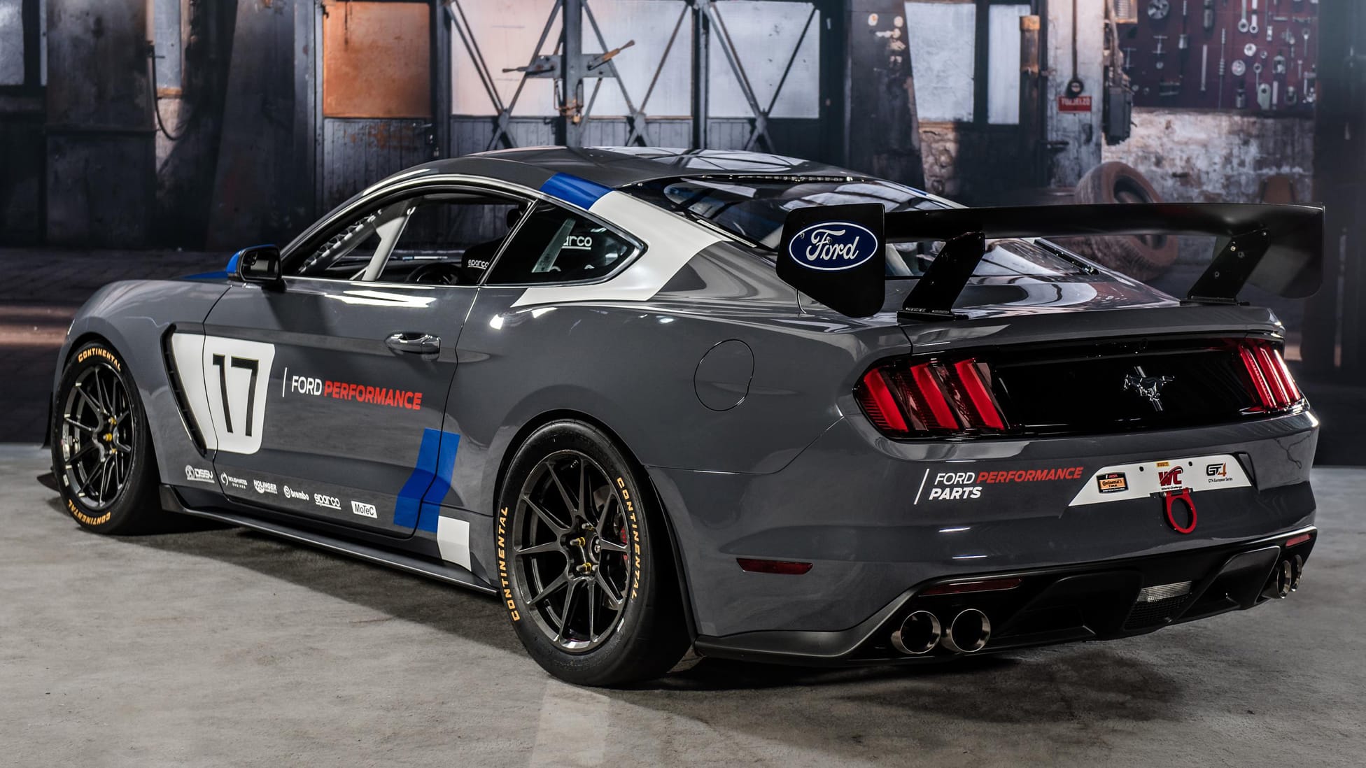 This is the Ford Mustang GT4 racecar | Top Gear