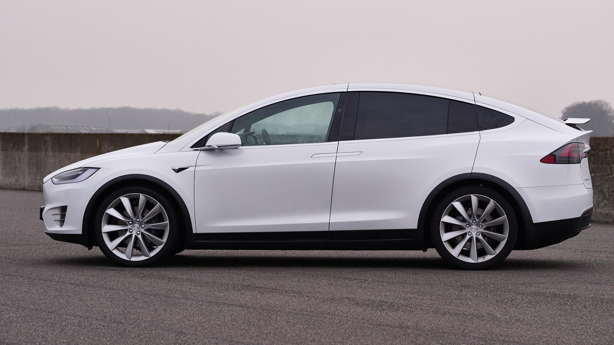 Opinion: Tesla needs to stop re-inventing the wheel | Top Gear