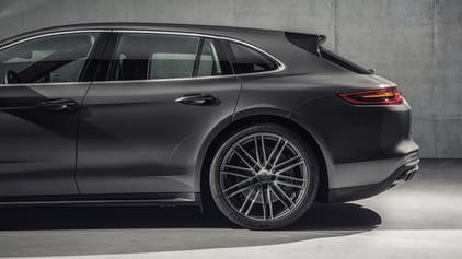Porsche’s new big-booted Panamera is here | Top Gear