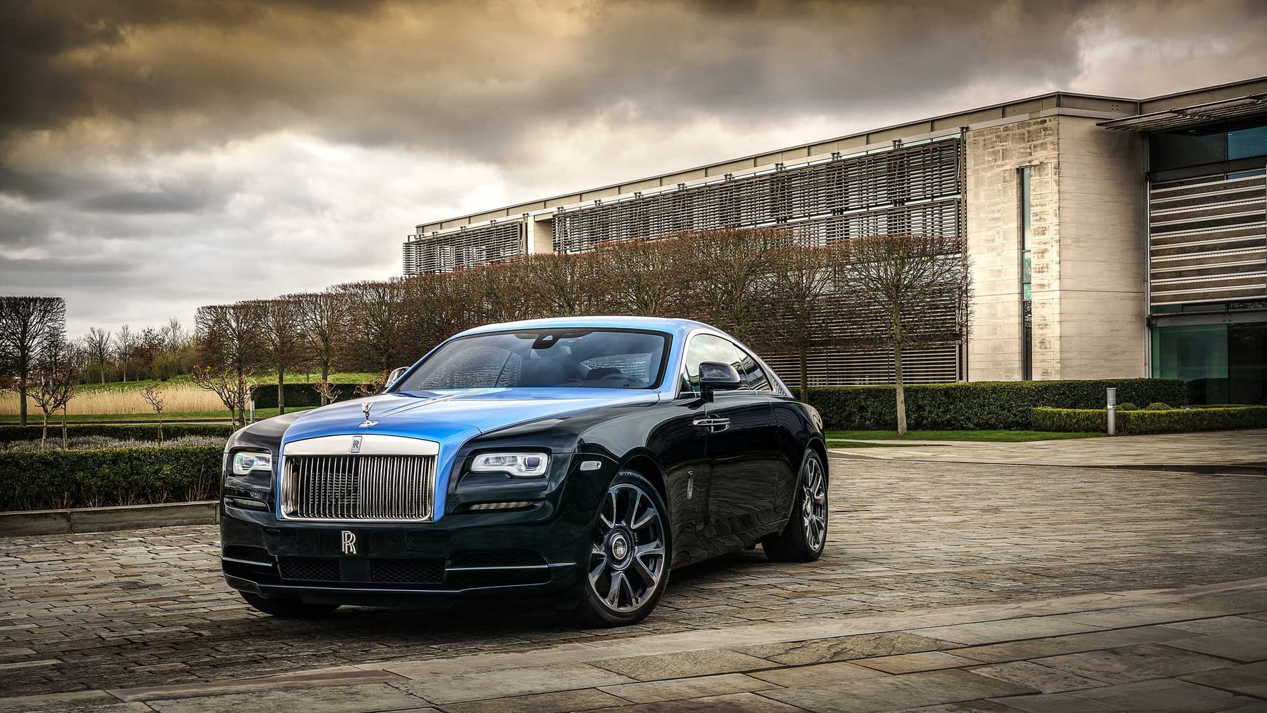 This one-off Rolls-Royce Wraith is signed with stars | Top Gear