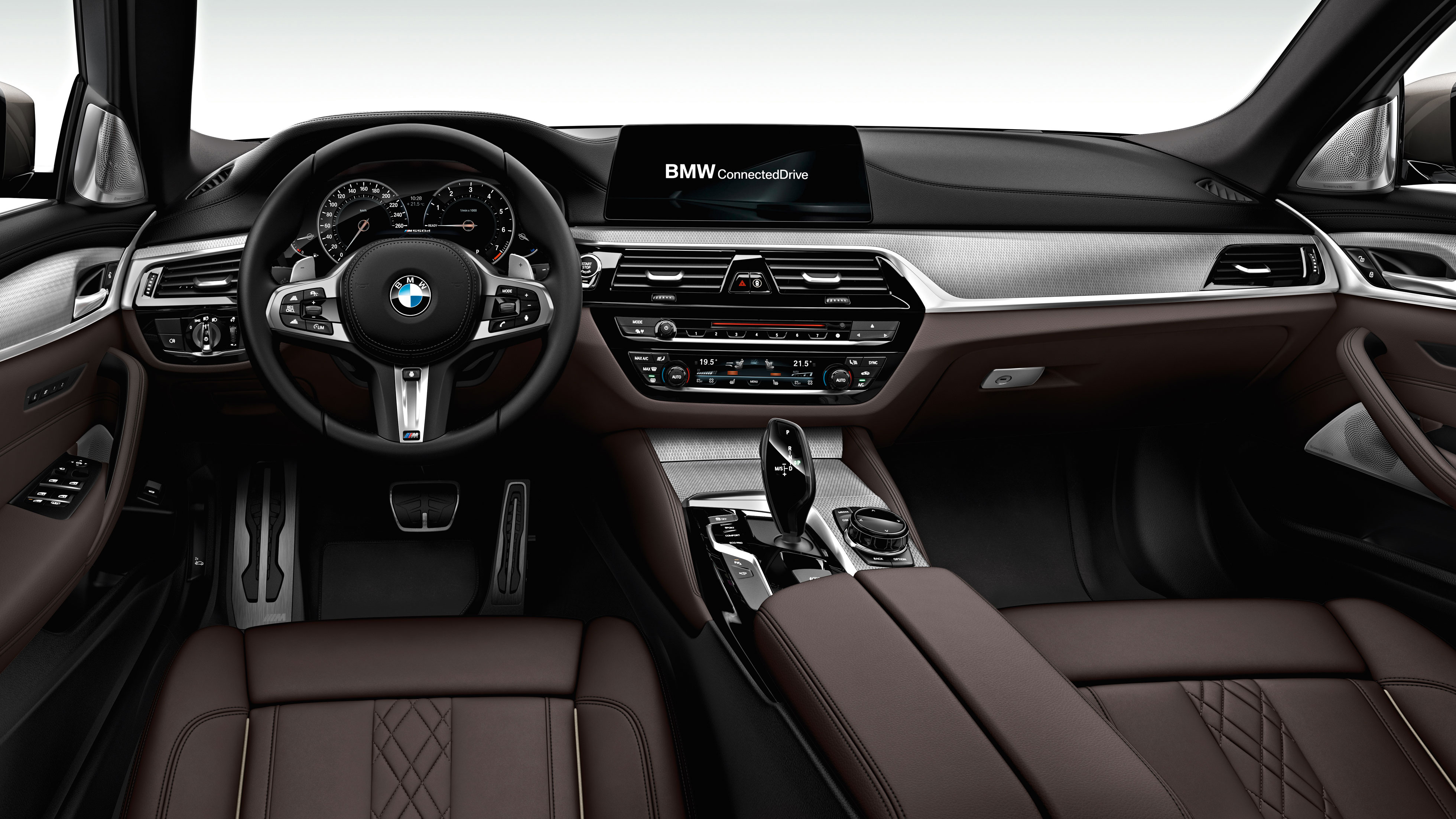 All hail the quad-turbo BMW M550d xDrive | Top Gear