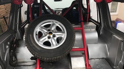 M3-powered Land Rover Discovery rally car | Top Gear