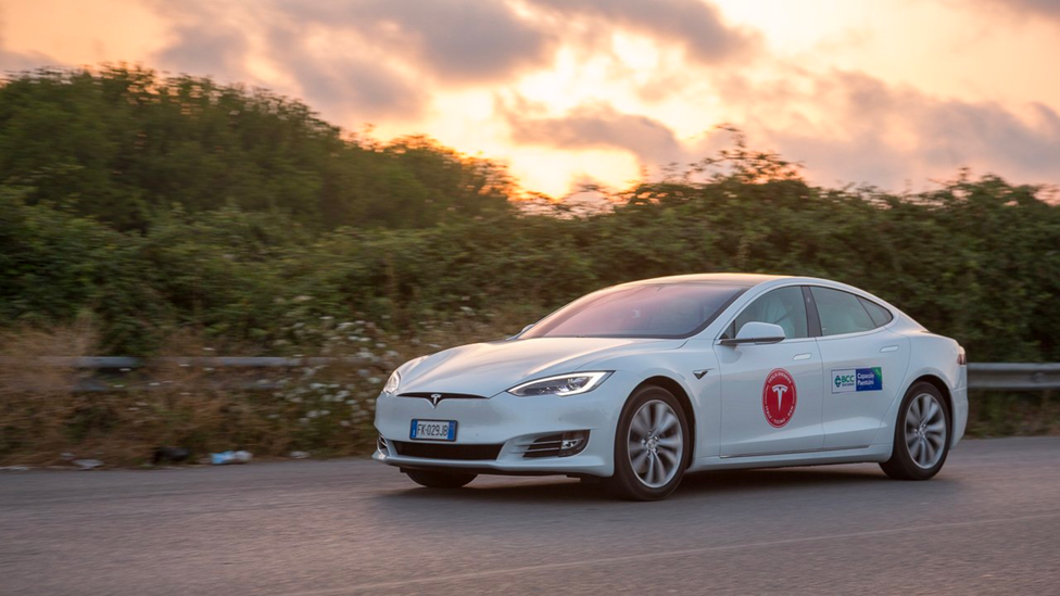 This Tesla Model S drove more than 1000km on a single charge | Top Gear