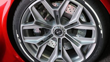 Kia reveals stunning shooting brake concept | Top Gear