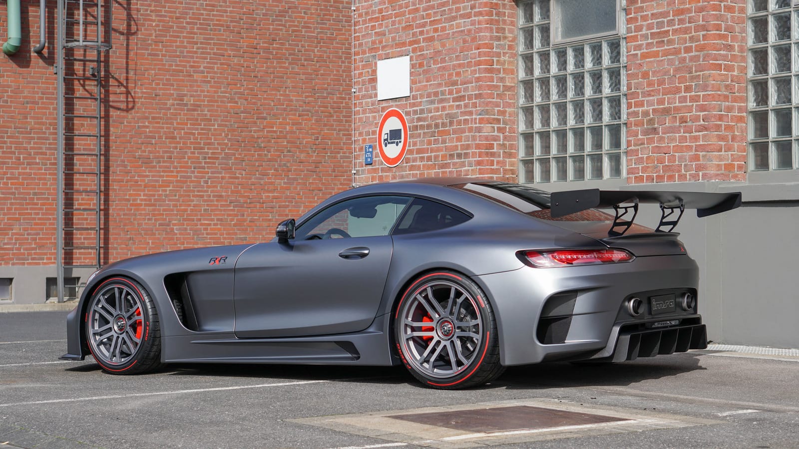 How Is This Widebody Mercedes Amg Gt Still Road Legal Top Gear