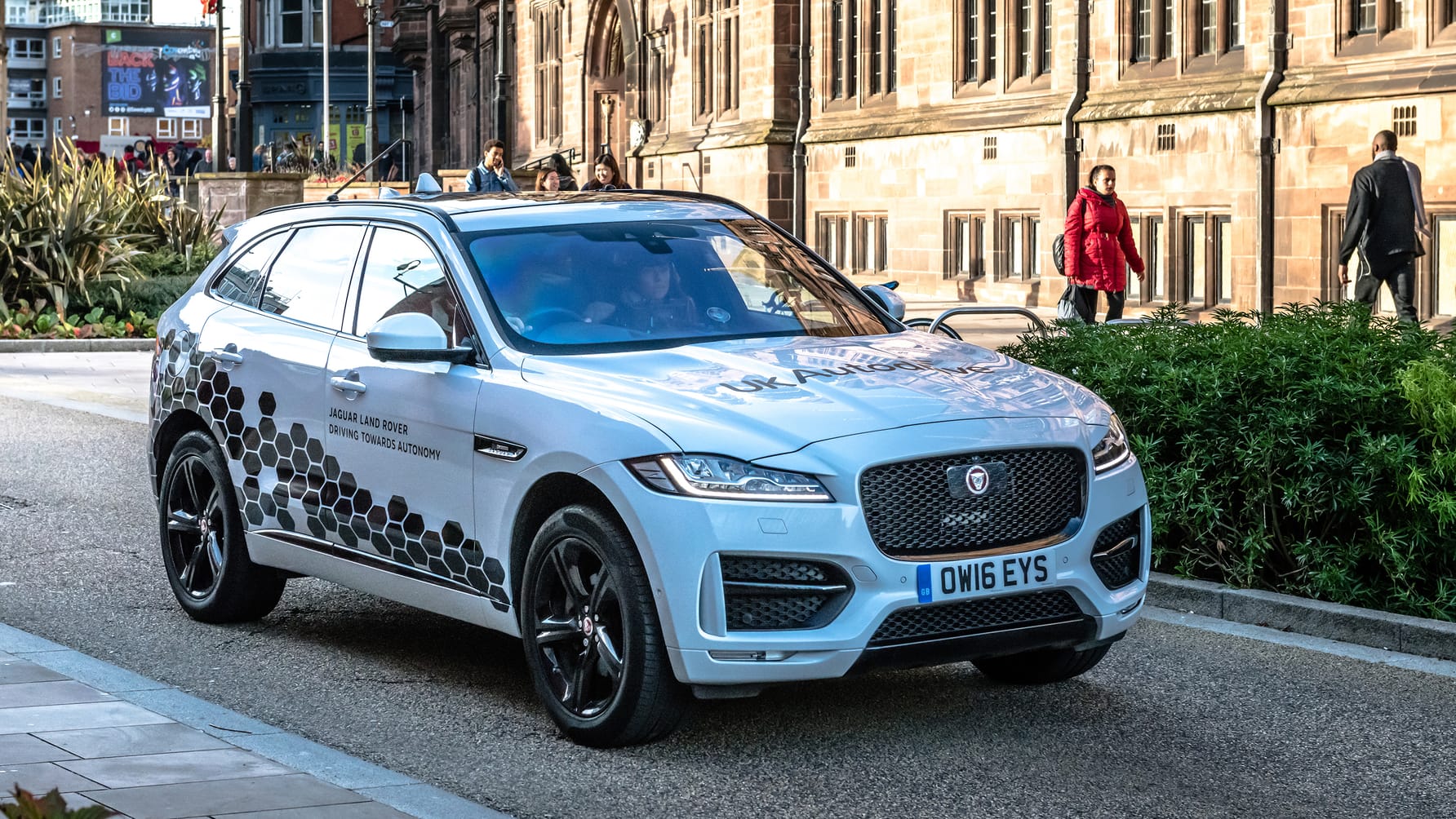 Jaguar Land Rover is testing its first self-driving cars | Top Gear