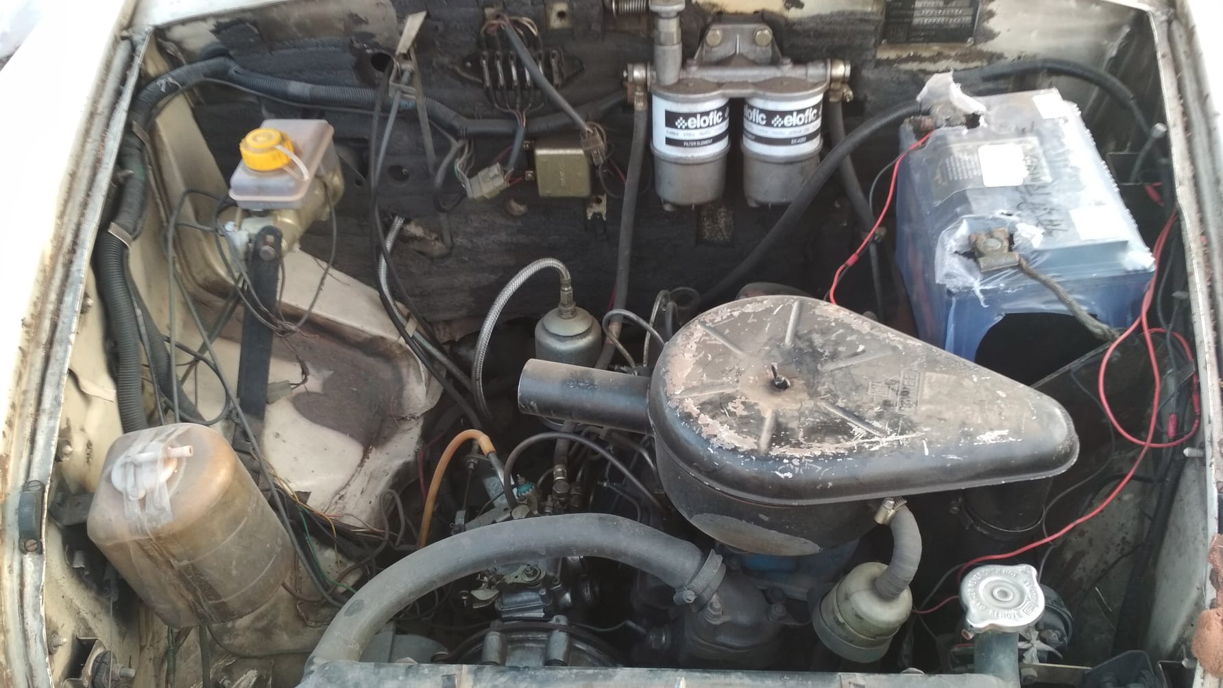 Recreating one of the world's greatest car ads: update two | Top Gear