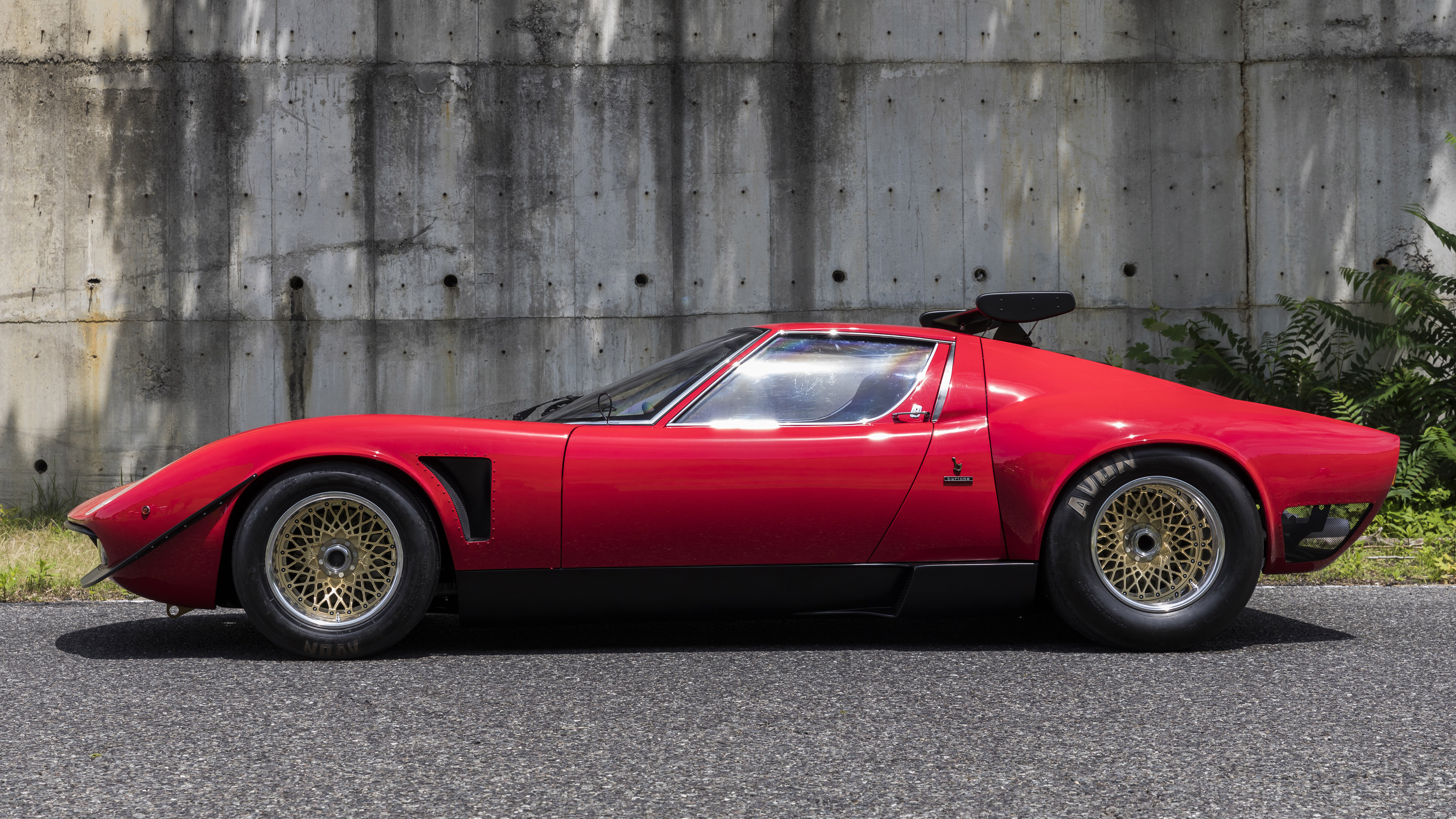 Say hello to the ultimate Lamborghini Miura | Top Gear