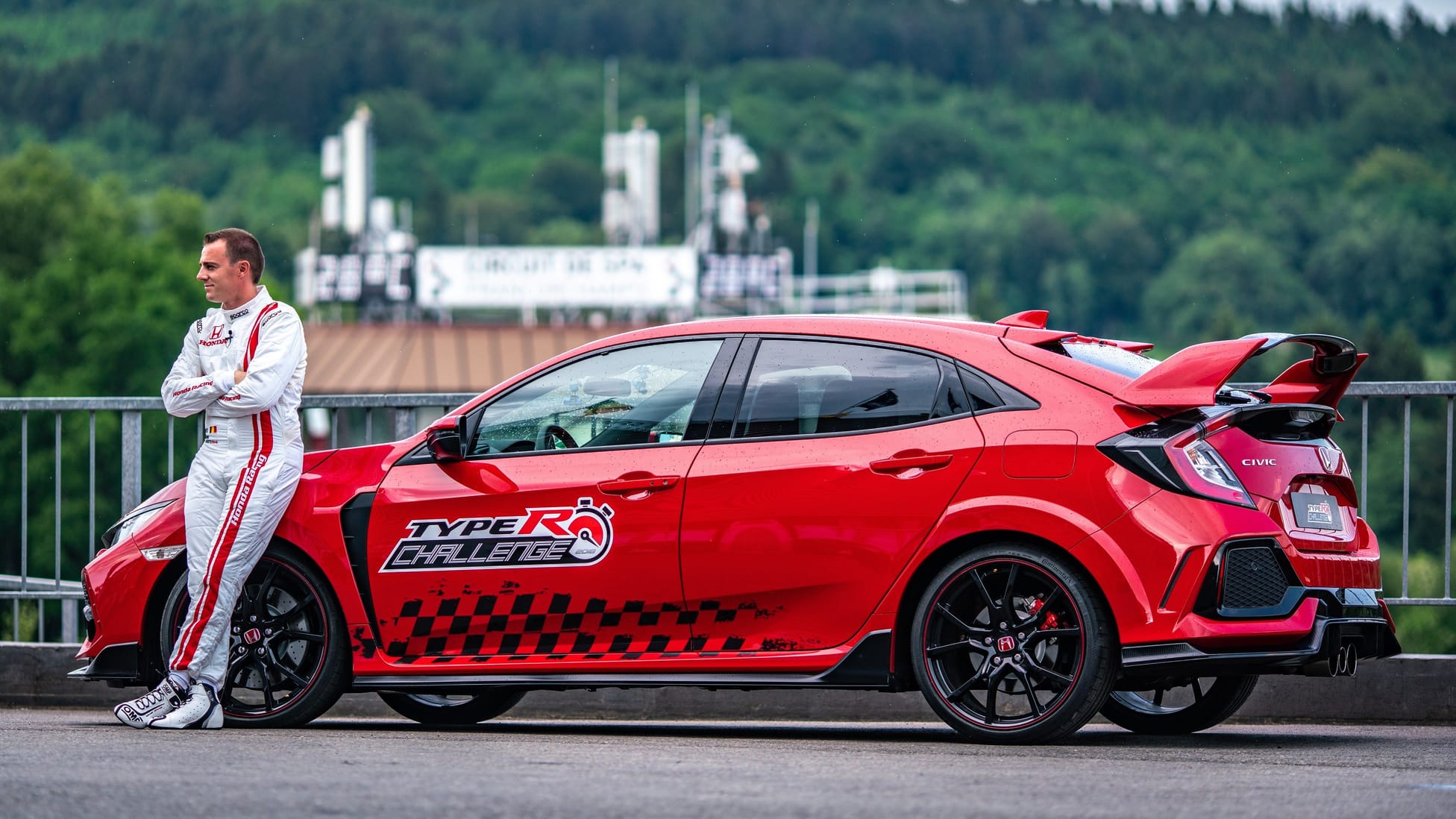 Honda Civic Type R beats its own lap record at Spa | Top Gear