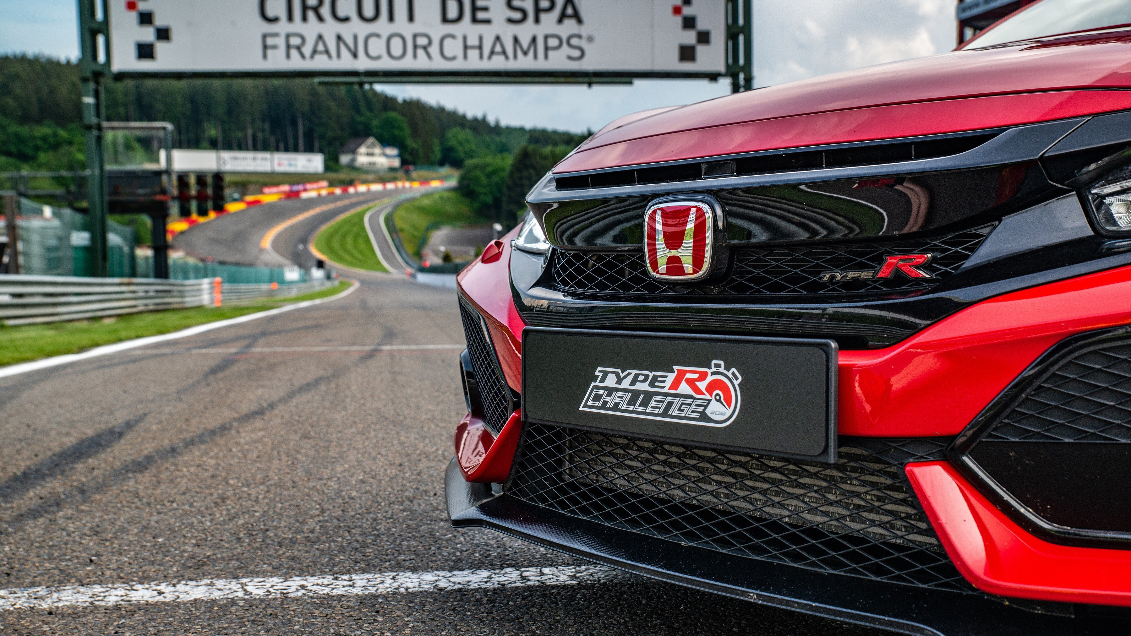 Honda Civic Type R beats its own lap record at Spa | Top Gear