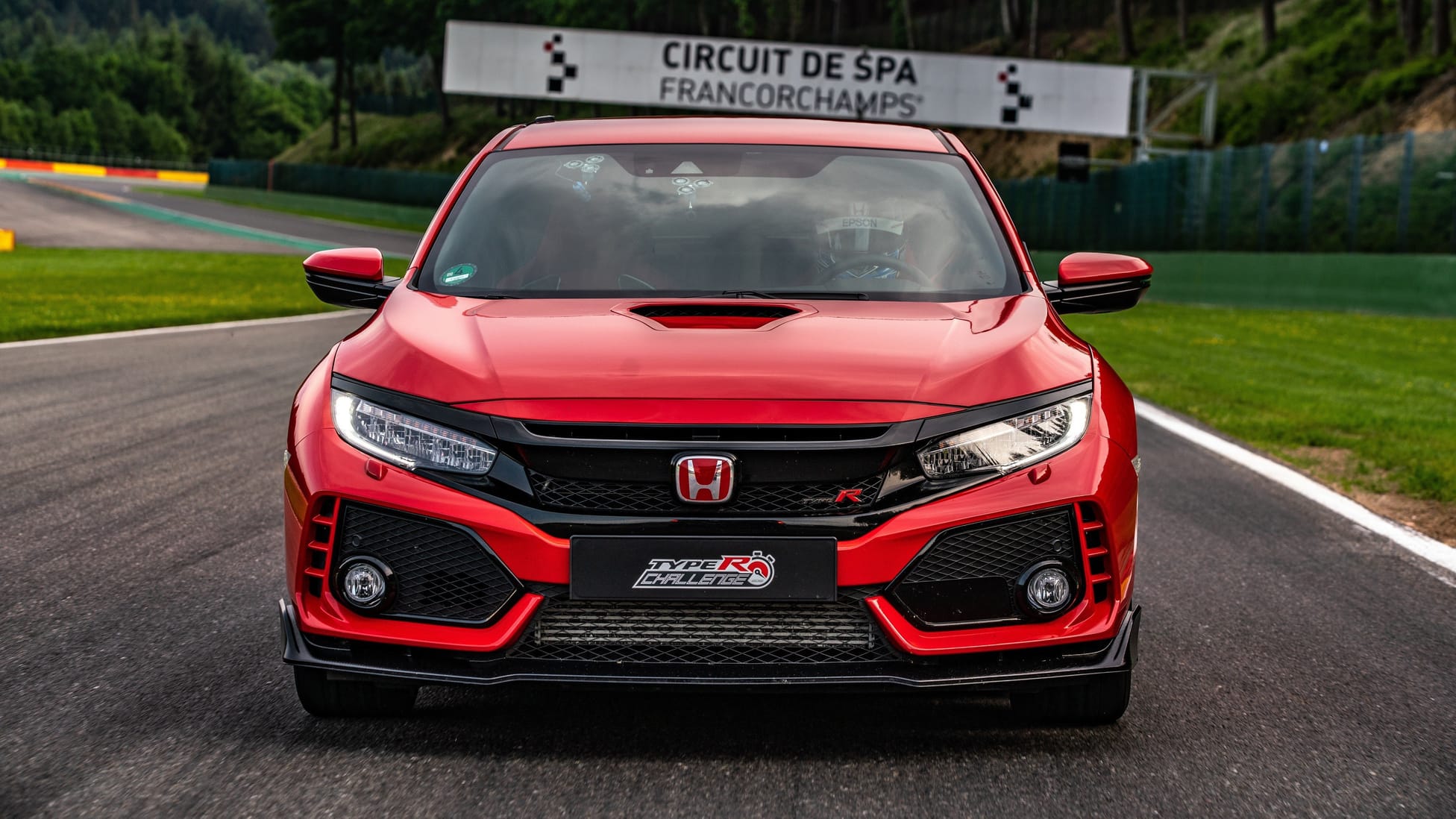 Honda Civic Type R beats its own lap record at Spa | Top Gear