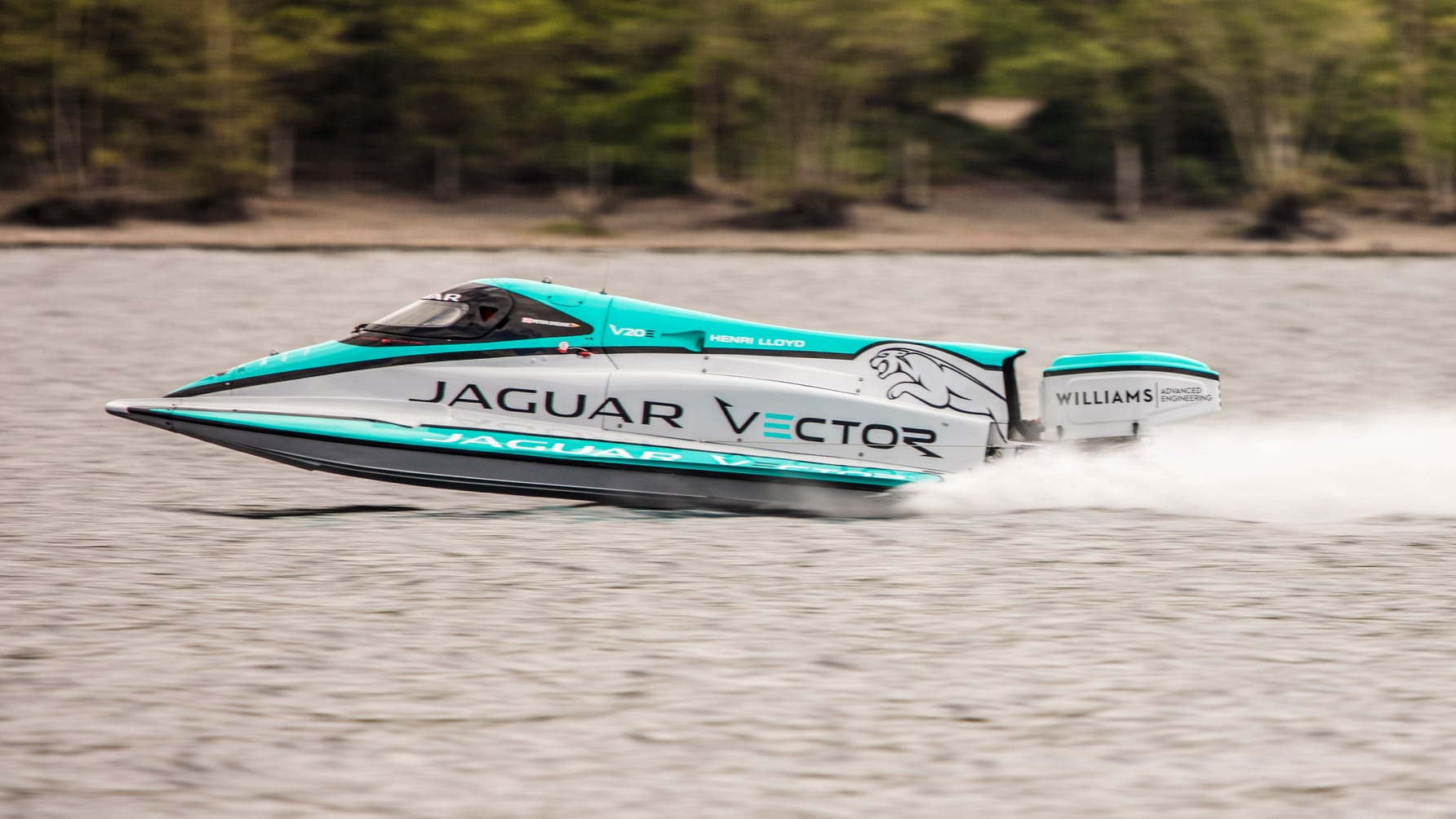 Jaguar has set an electric water speed record | Top Gear