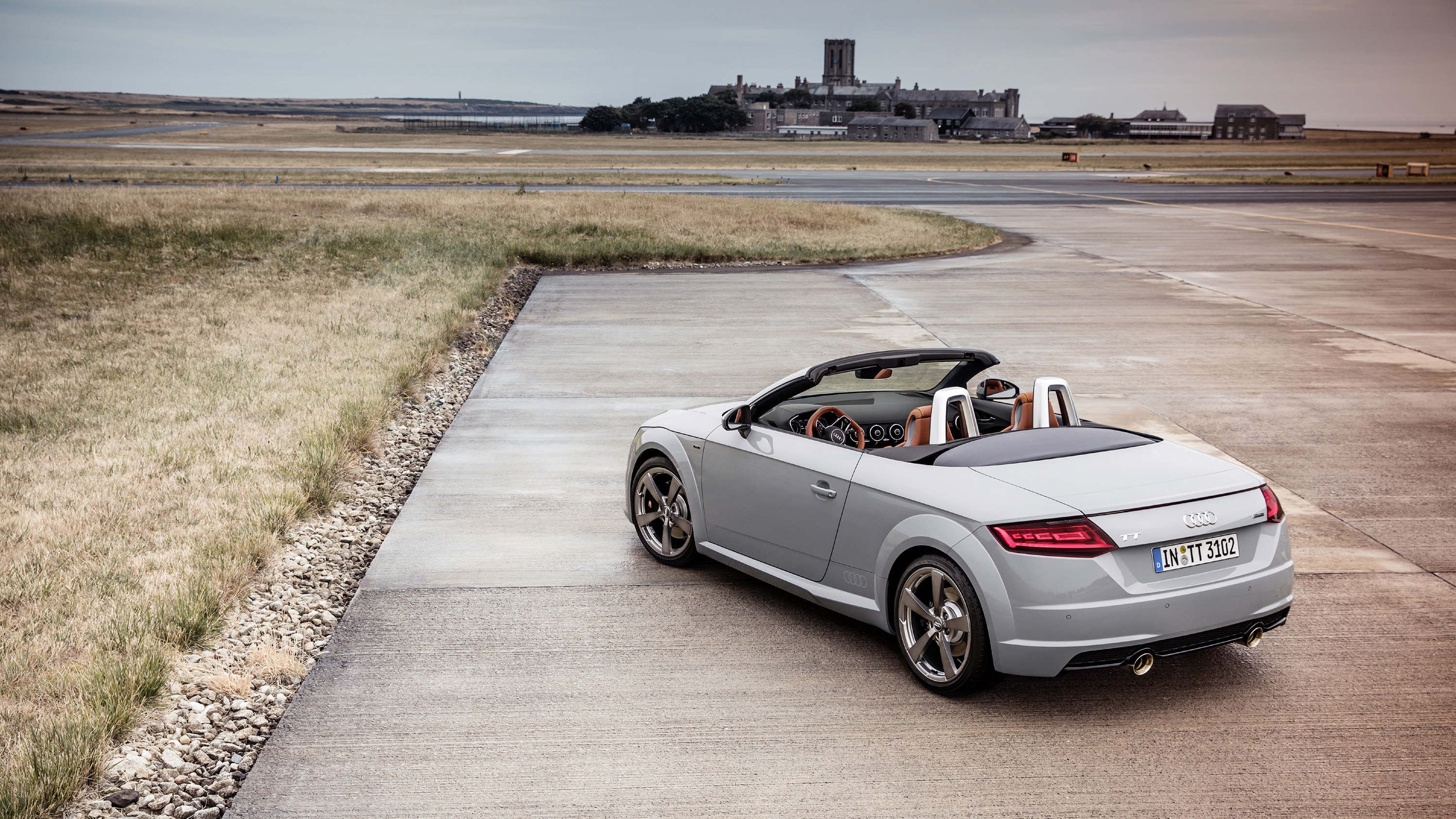 Check out the Audi TT 20 Years edition's seats | Top Gear