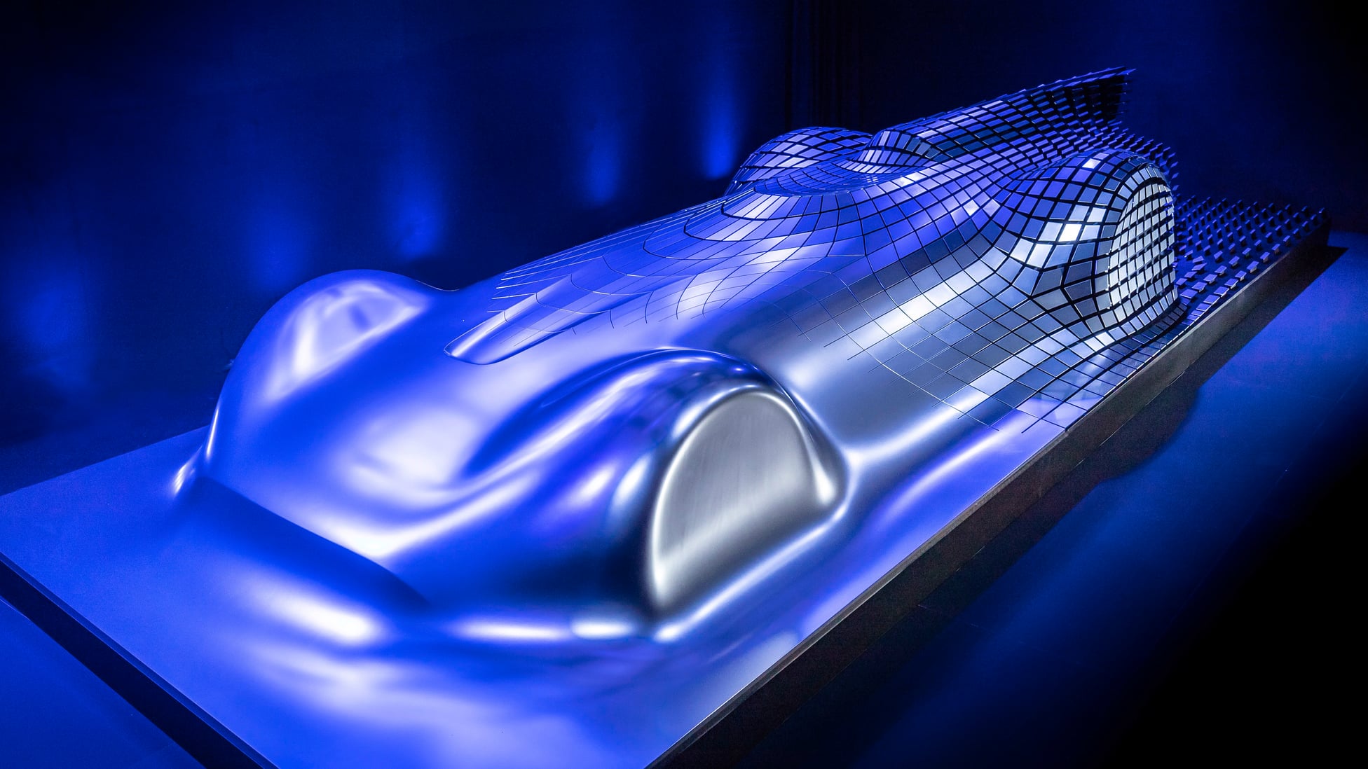 Merc’s new concept sculpture pays homage to a record-breaker | Top Gear