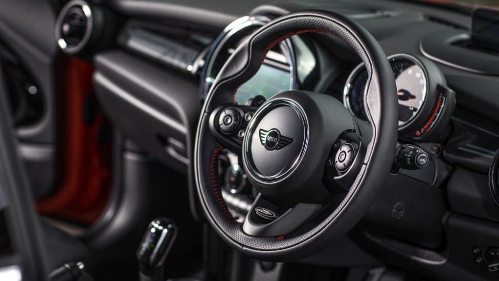 Twin test: Ford Fiesta ST 3 vs Mini Cooper S | Top Gear