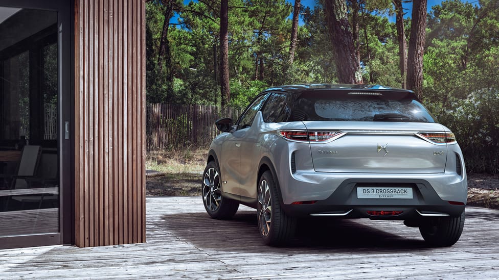 The DS 3 Crossback is a posh SUV with electric power | Top Gear