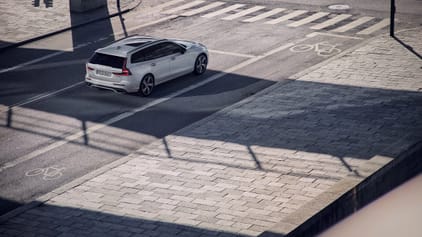 The V60 R-Design is a slightly sportier Volvo | Top Gear