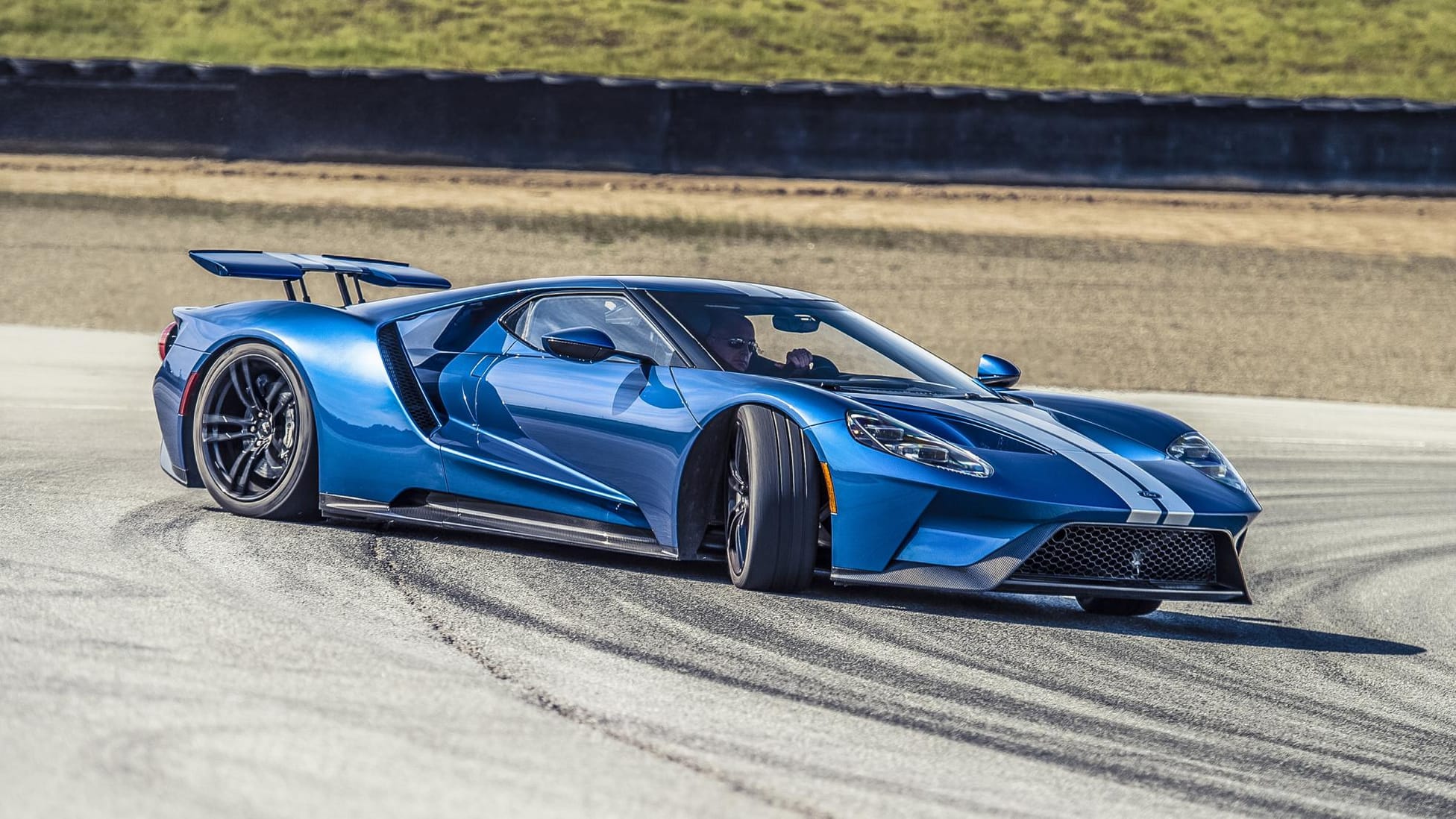 Ford is going to build another 350 GT supercars | Top Gear