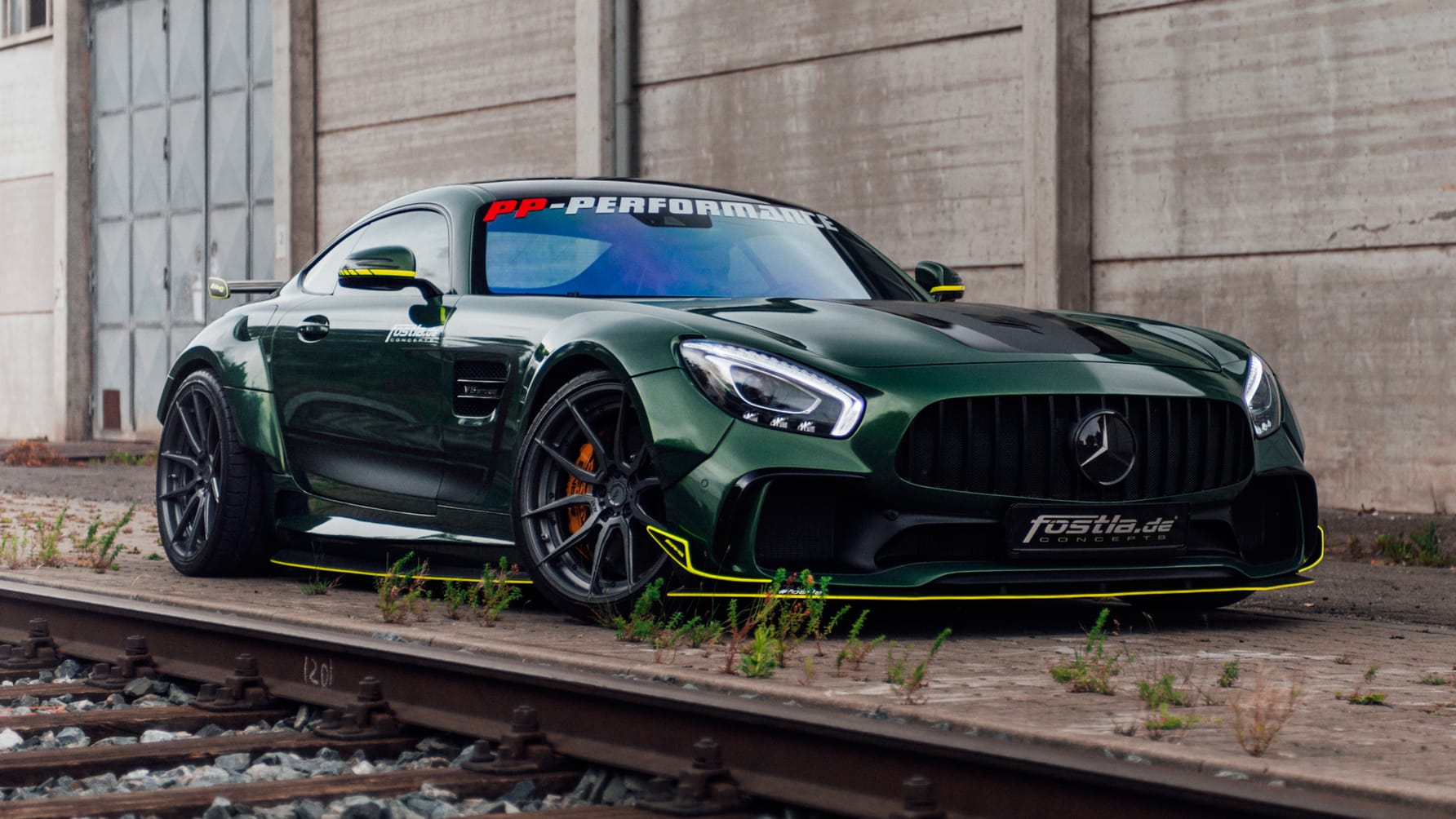 Merc's wide, fast AMG GT has been made wider and faster | Top Gear