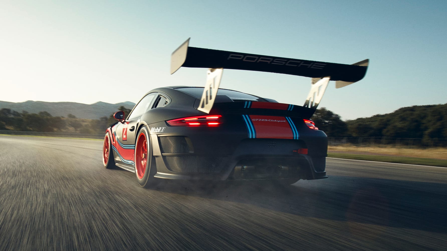 The Porsche 911 GT2 RS Clubsport is a track-only turbo racecar | Top Gear