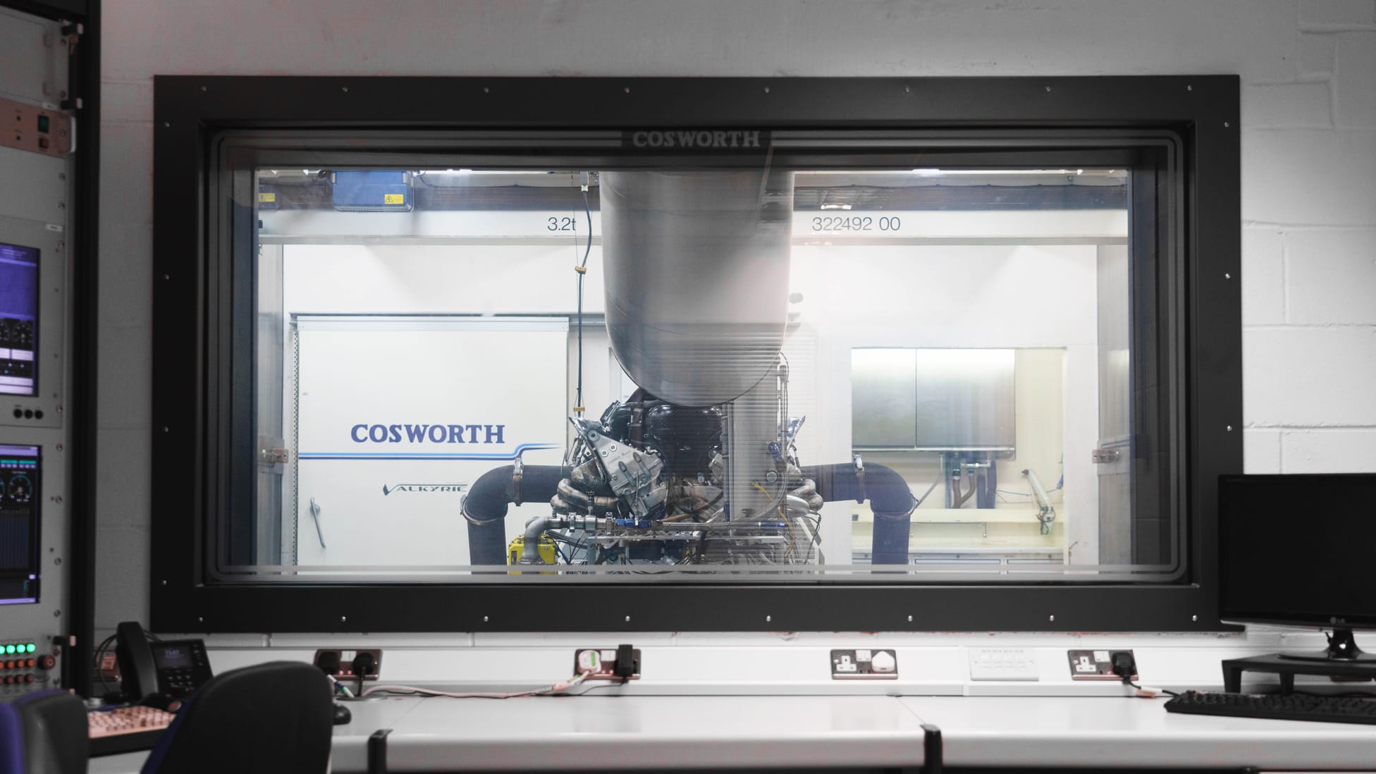 Video: listen to the Aston Martin Valkyrie’s 1,000bhp V12 | Top Gear