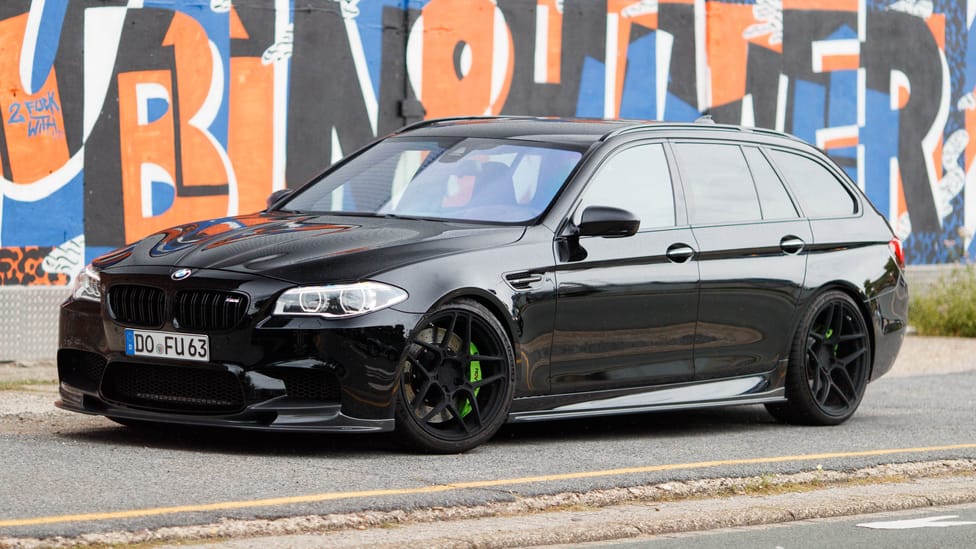 This is a 900bhp BMW M5…ESTATE | Top Gear
