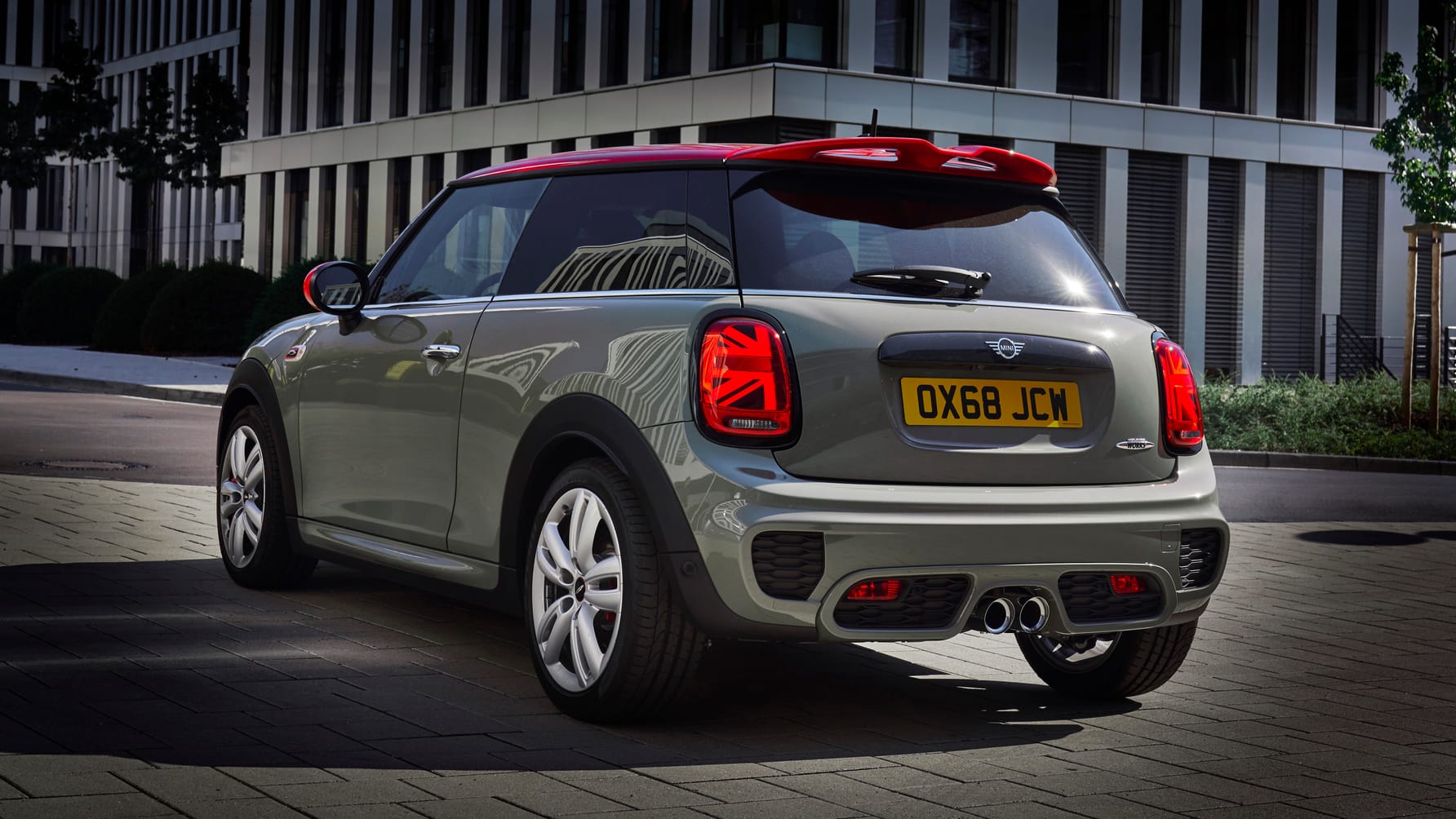 The Mini JCW is back | Top Gear