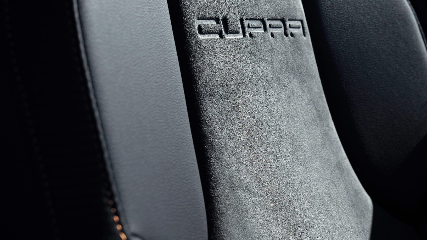 The 365bhp Leon Cupra R estate is the fastest Seat ever | Top Gear