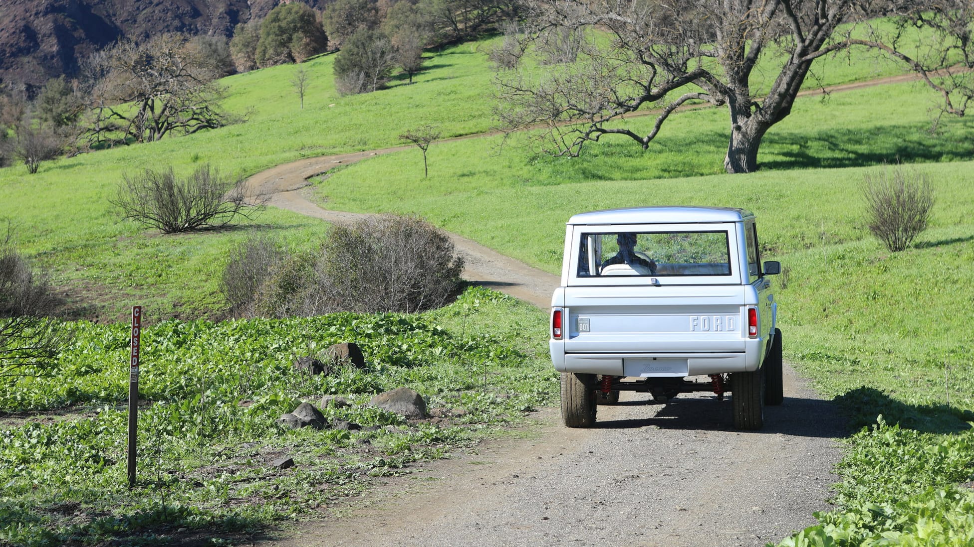 This is an all-electric restomod Ford Bronco | Top Gear